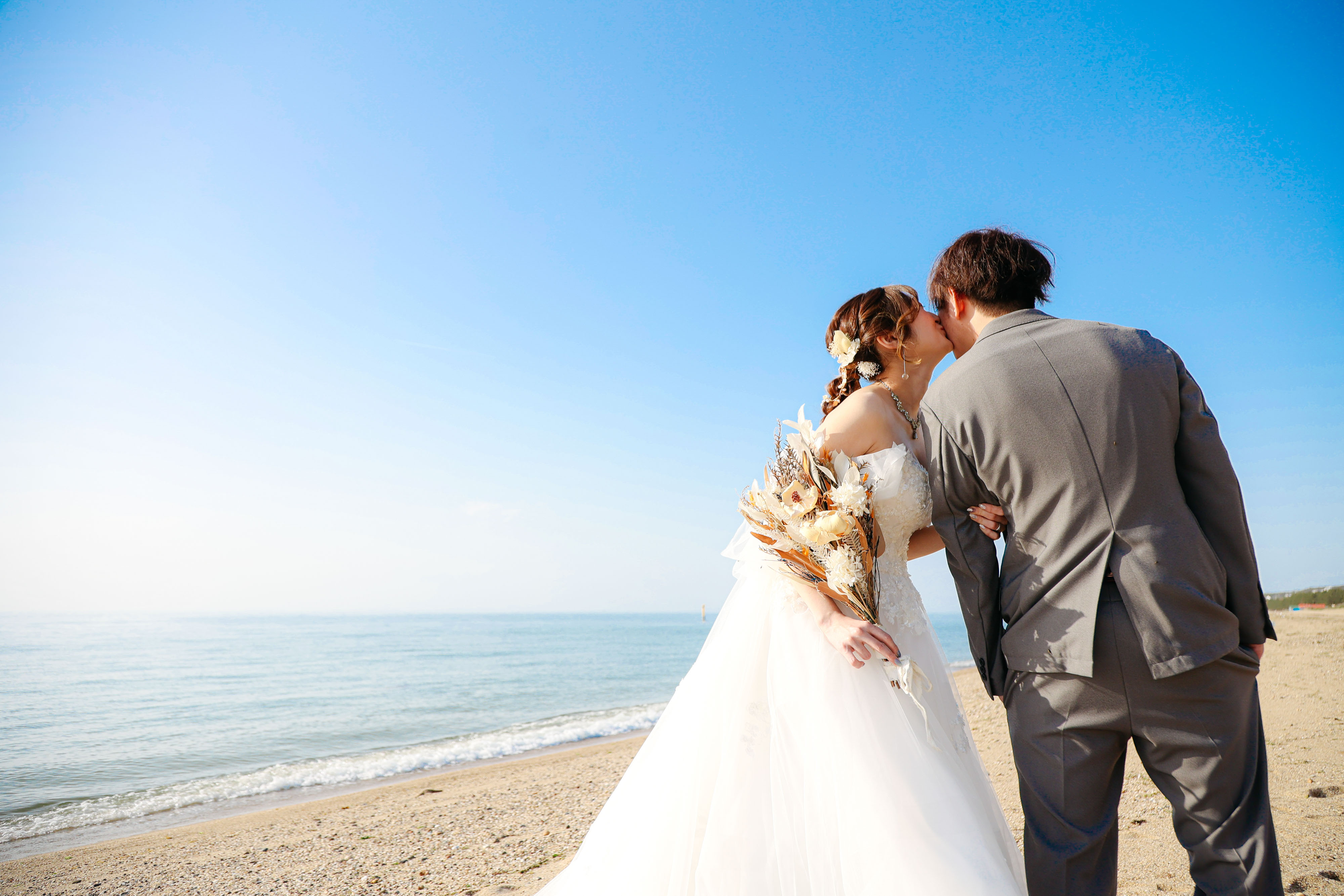 Tabi Photo Wedding®︎ -北野サロン＆淡路島スタジオcadeau- のスタッフブログ(ビーチ撮影ご紹介♪)【Photorait】